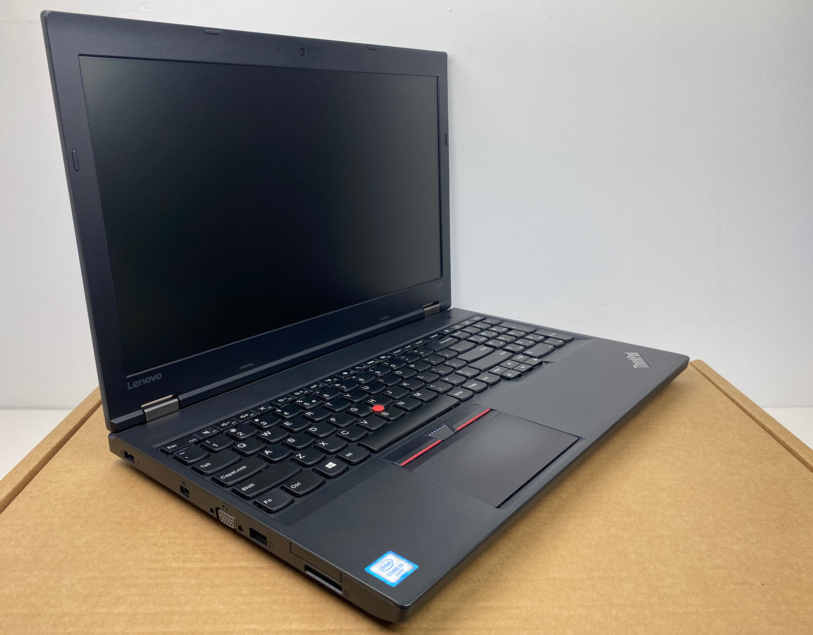 Laptop Lenovo Thinkpad L560 i5 - 6 generacji / 4 GB / 240 GB SSD / 15,6 ...